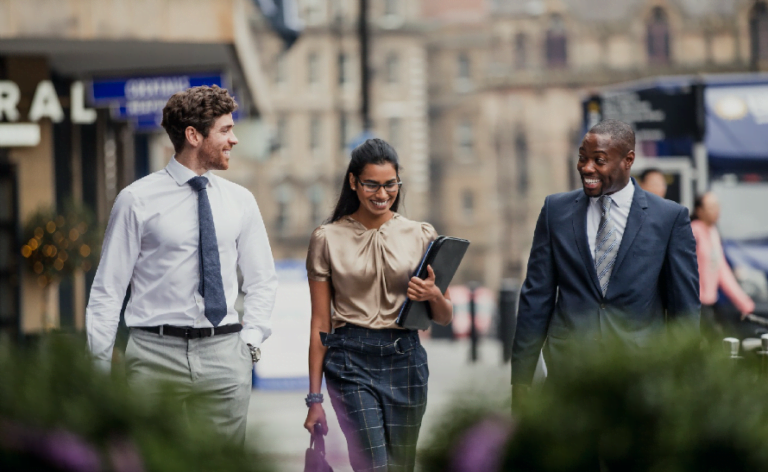 15 Highest Paying Entry Level Jobs For Business Majors Of 2024 With ...